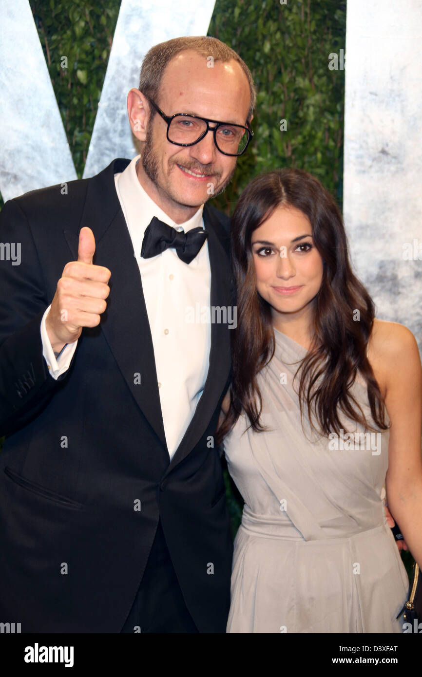 Fotograf Terry Richardson und Gast kommen bei der Vanity Fair Oscar ...