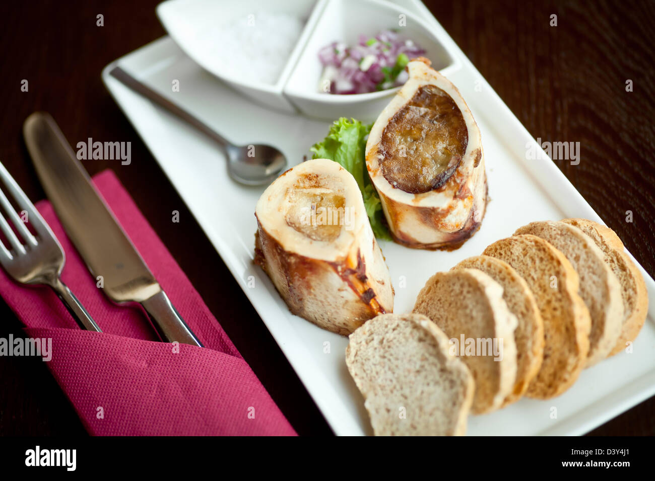 Knochenmark Essen Stockfotos und -bilder Kaufen - Alamy