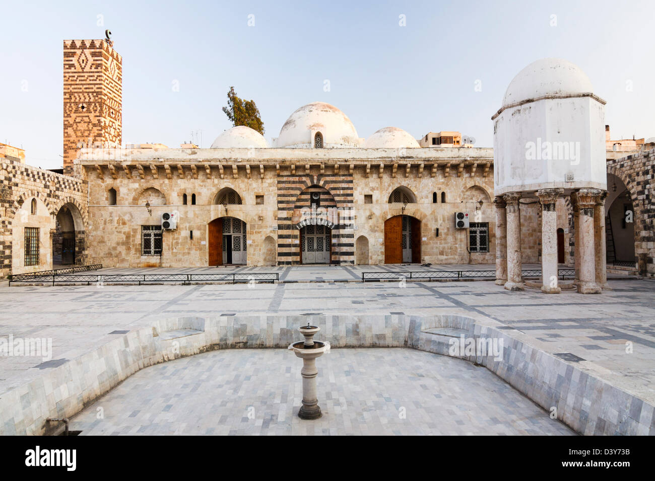 Innenhof der großen Moschee von Hama. Syrien Stockfotografie - Alamy
