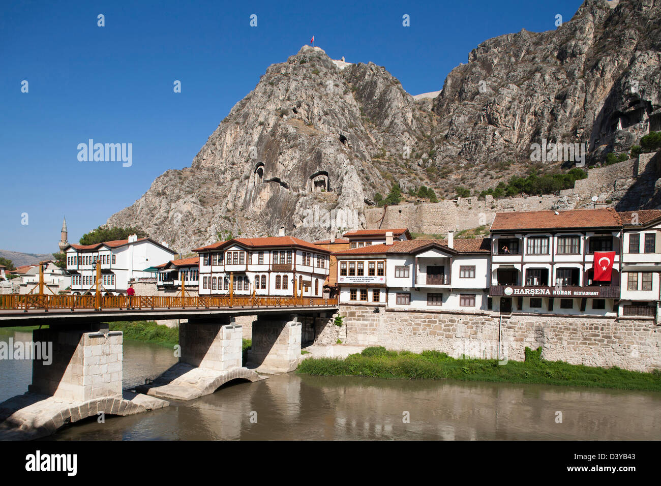 Ansicht mit den Gräbern der Könige und der Zitadelle, Amasya, Anatolien ...