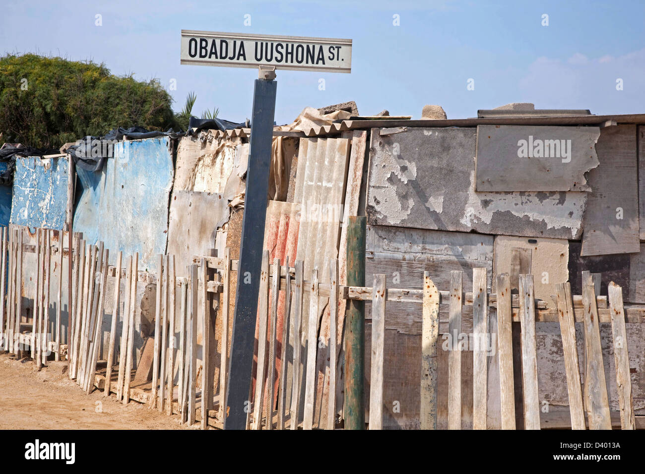 Slum dwelling -Fotos und -Bildmaterial in hoher Auflösung – Alamy