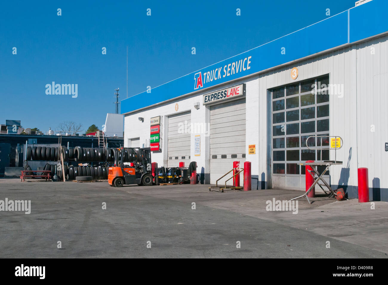 Lkw reparaturwerkstatt -Fotos und -Bildmaterial in hoher Auflösung – Alamy