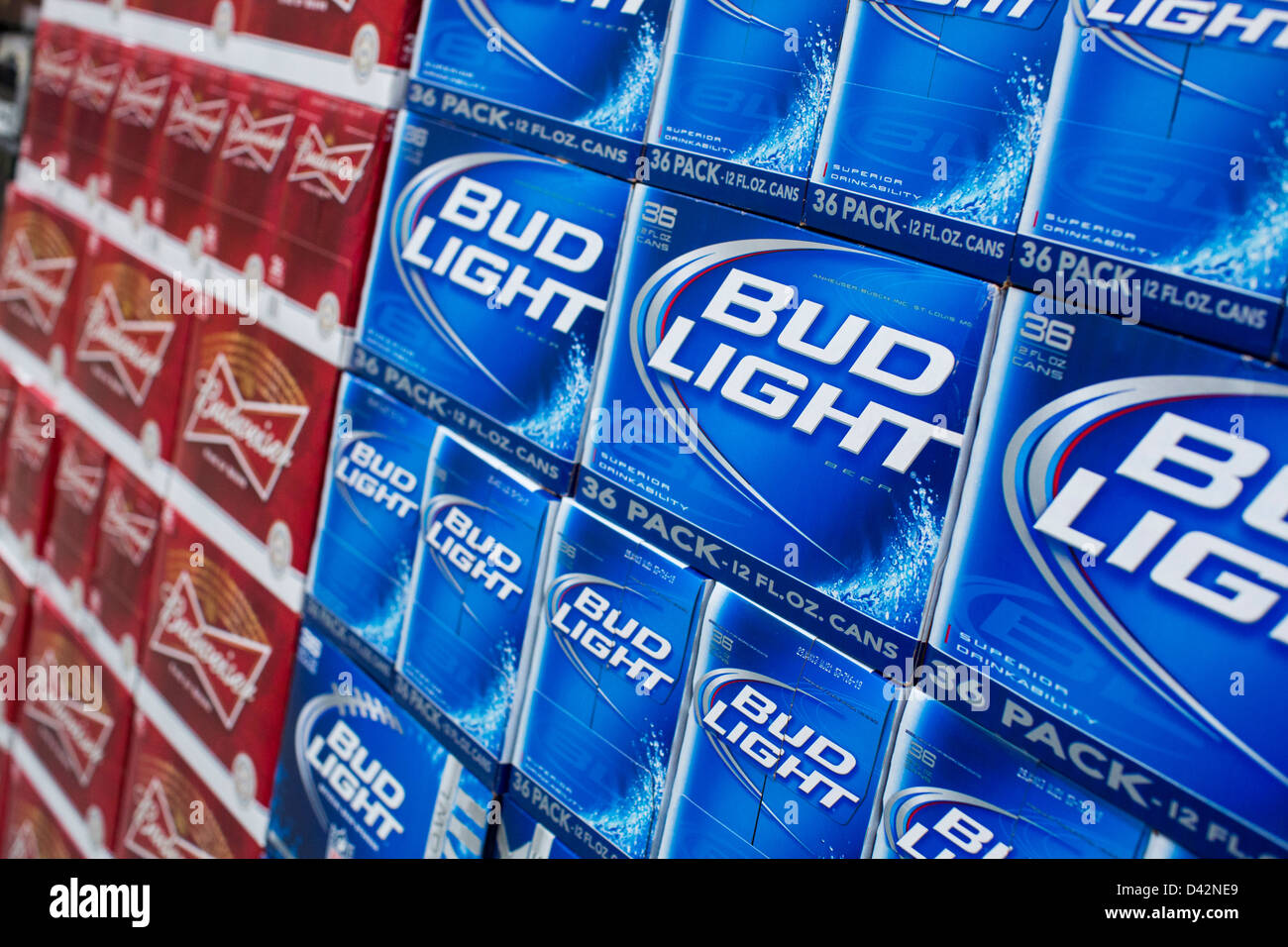 Bud light beer store -Fotos und -Bildmaterial in hoher Auflösung – Alamy