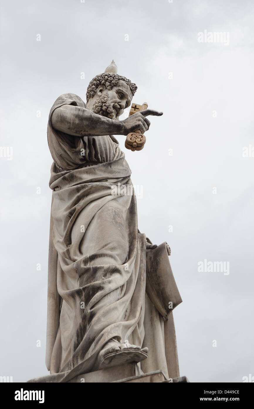 Heiliger petrus mit schlüssel -Fotos und -Bildmaterial in hoher ...