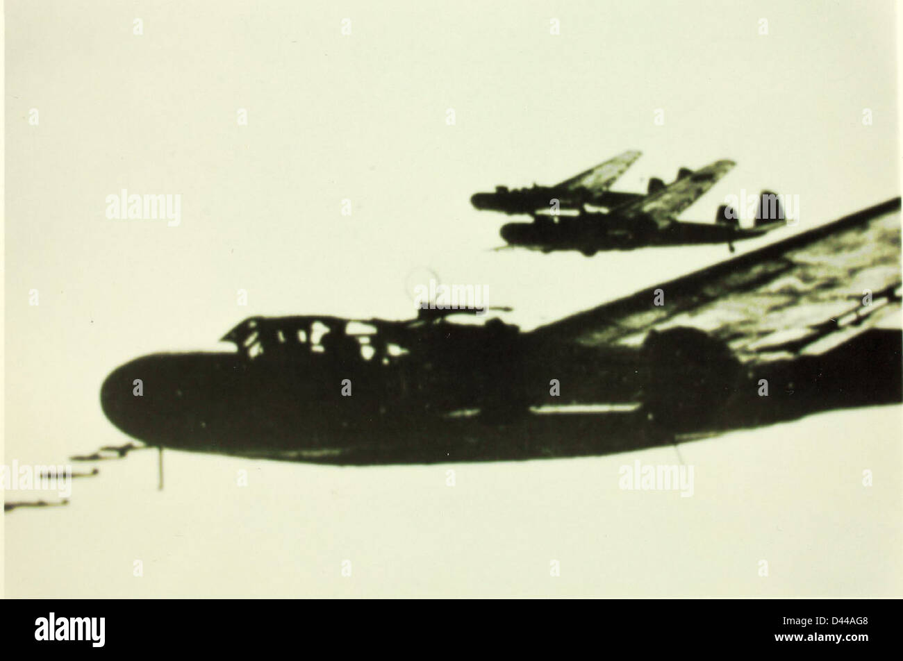 Die Mitsubishi G3M2 Nell war ein japanischer zweimotoriger Bomber, der ...