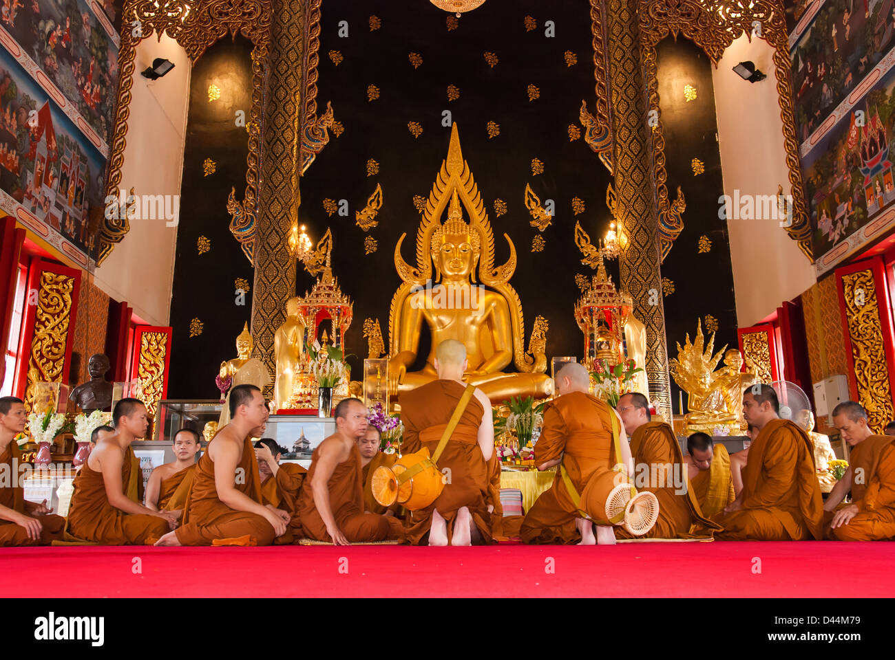Buddhistisches ritual thailand -Fotos und -Bildmaterial in hoher ...
