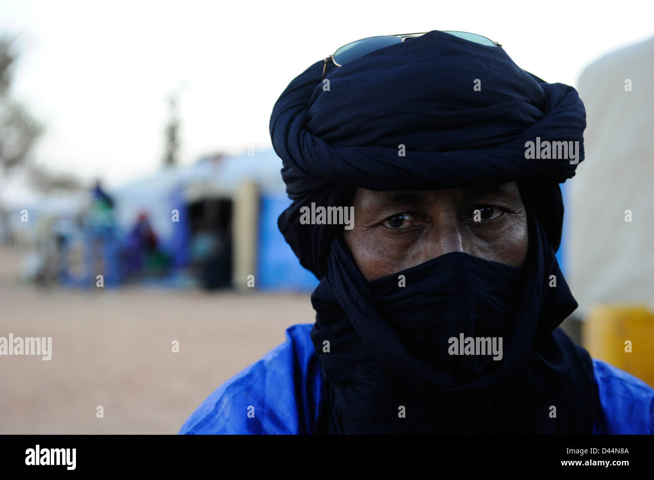 Tuareg wearing turban -Fotos und -Bildmaterial in hoher Auflösung – Alamy