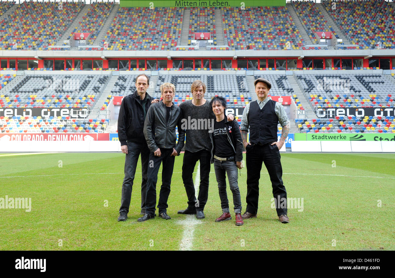 Düsseldorf, Deutschland. 6. März 2013. Breiti (Michael Breitkopf, L-R ...