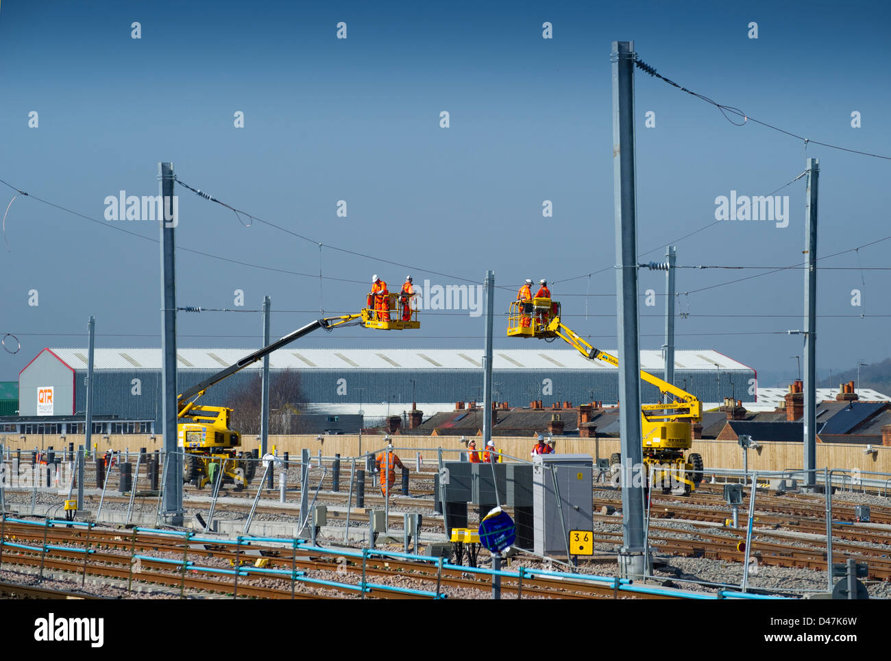 Overhead line equipment -Fotos und -Bildmaterial in hoher Auflösung – Alamy