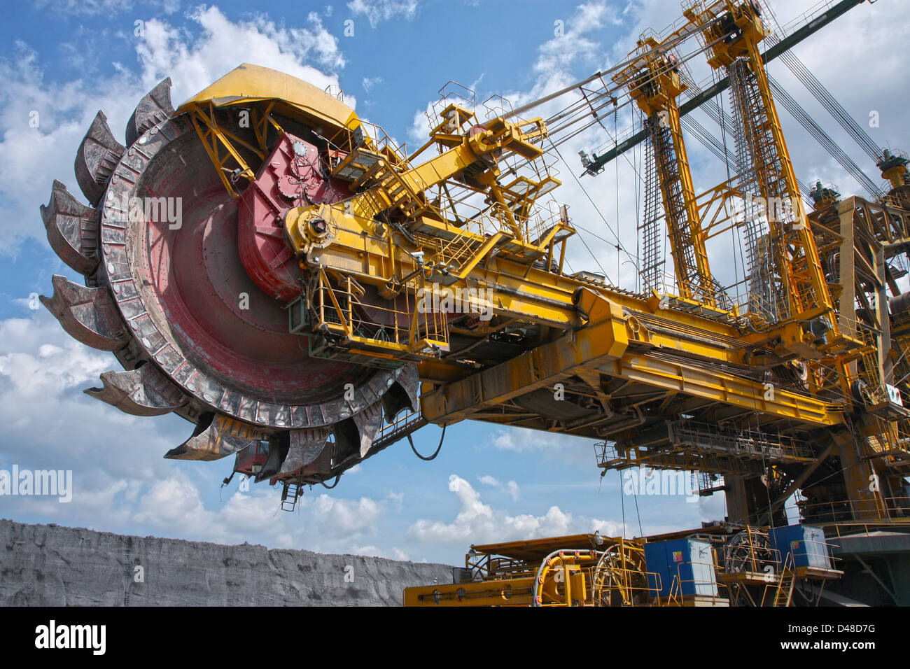 Kohle erde -Fotos und -Bildmaterial in hoher Auflösung – Alamy