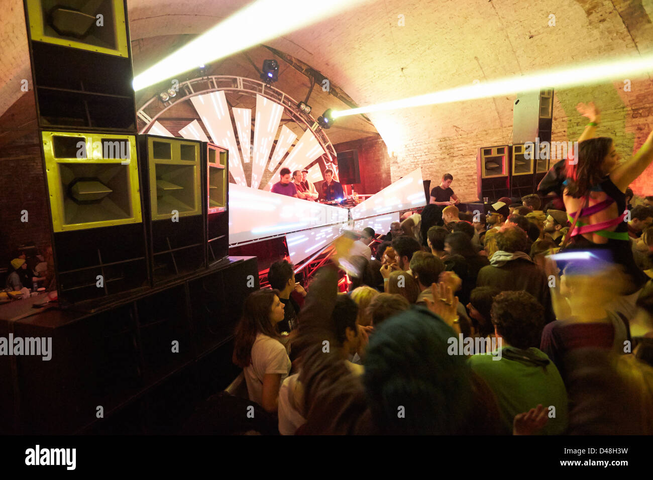 Night club party -Fotos und -Bildmaterial in hoher Auflösung – Alamy