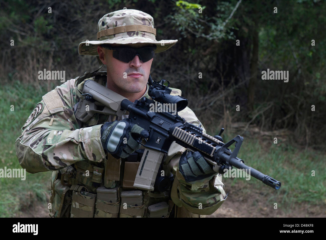 Quick reaction force team -Fotos und -Bildmaterial in hoher Auflösung ...