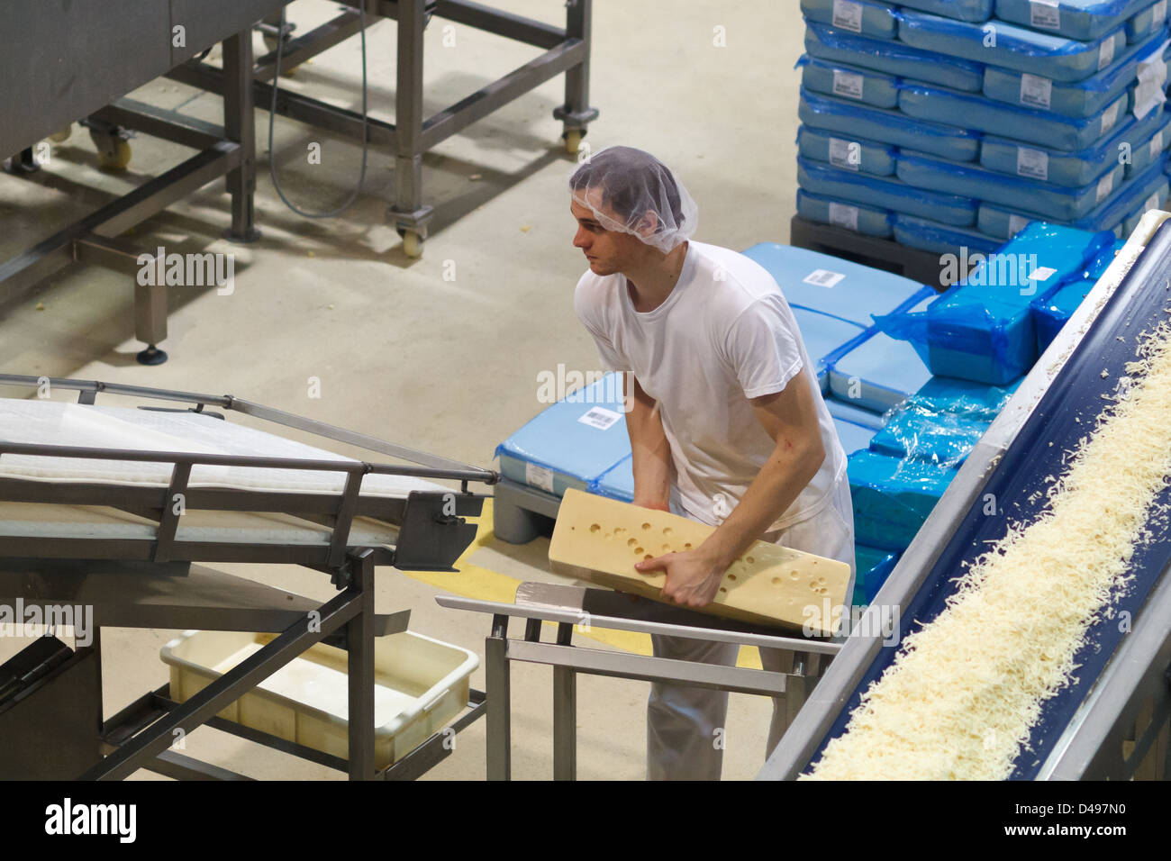 Berlin, Deutschland, arbeitete in der Pizzaproduktion bei Freiberger ...