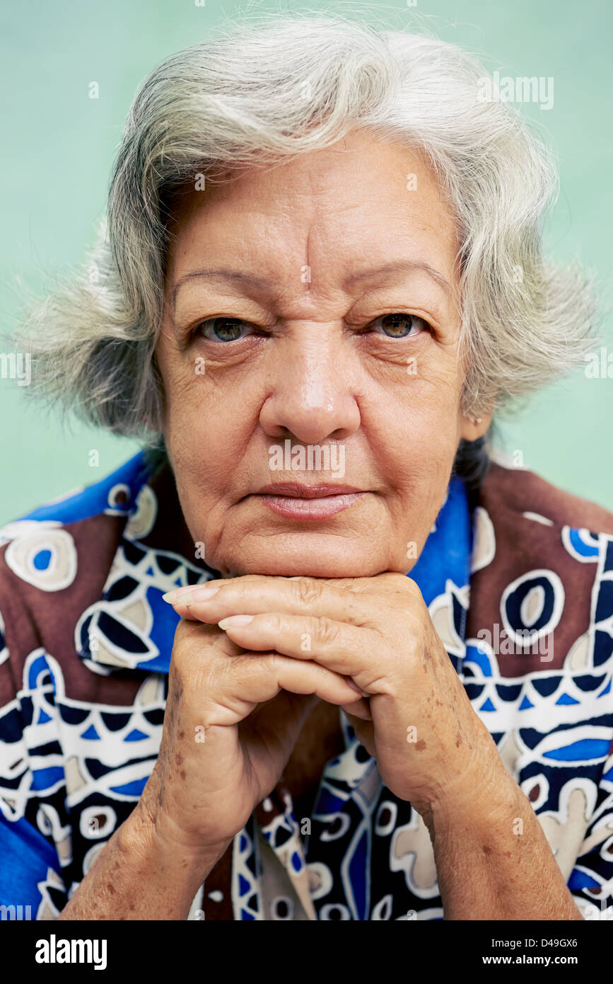 Alte Menschen Haare Stockfotos und -bilder Kaufen - Alamy