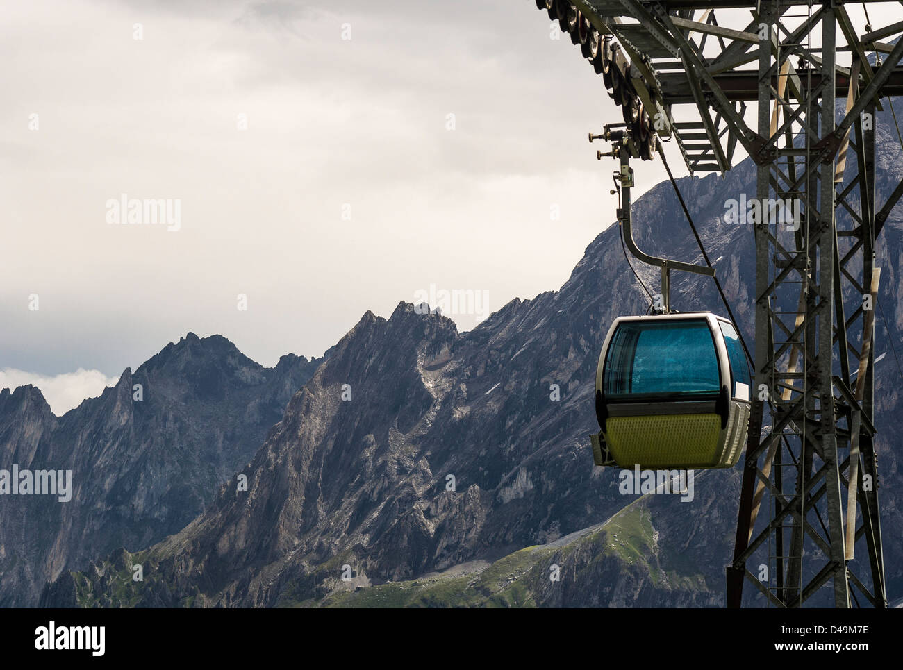 Luftseilbahn in den Alpen Stockfotografie - Alamy