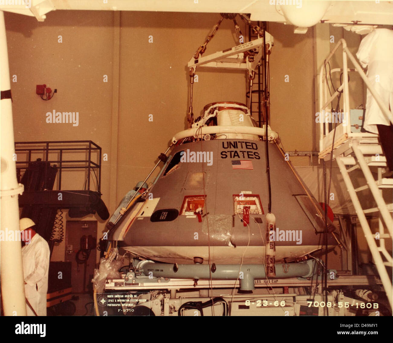 Apollo command module space capsule -Fotos und -Bildmaterial in hoher ...