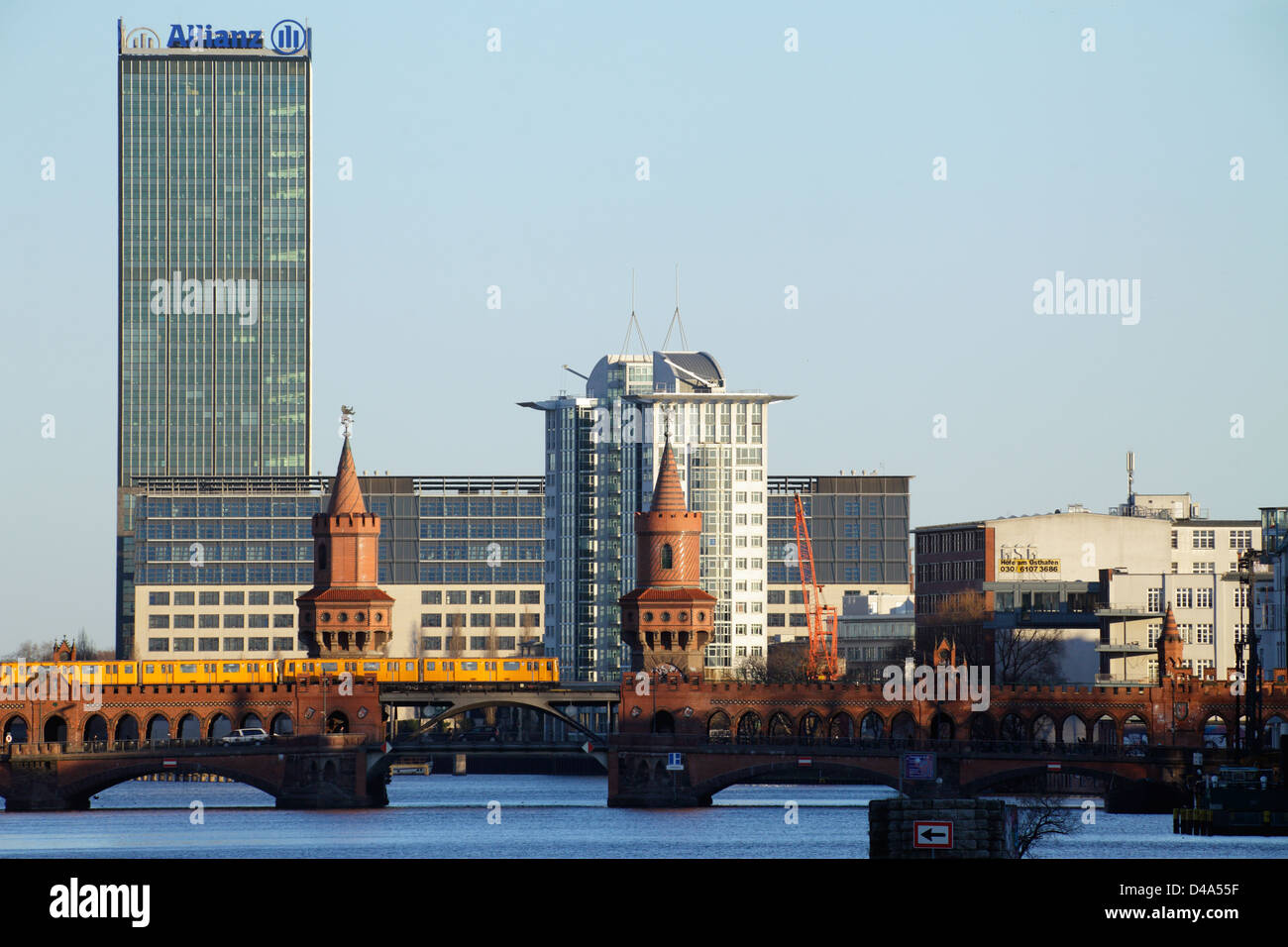 Twin towers treptow berlin -Fotos und -Bildmaterial in hoher Auflösung ...