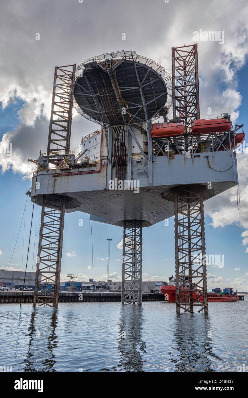 Off shore drilling -Fotos und -Bildmaterial in hoher Auflösung – Alamy