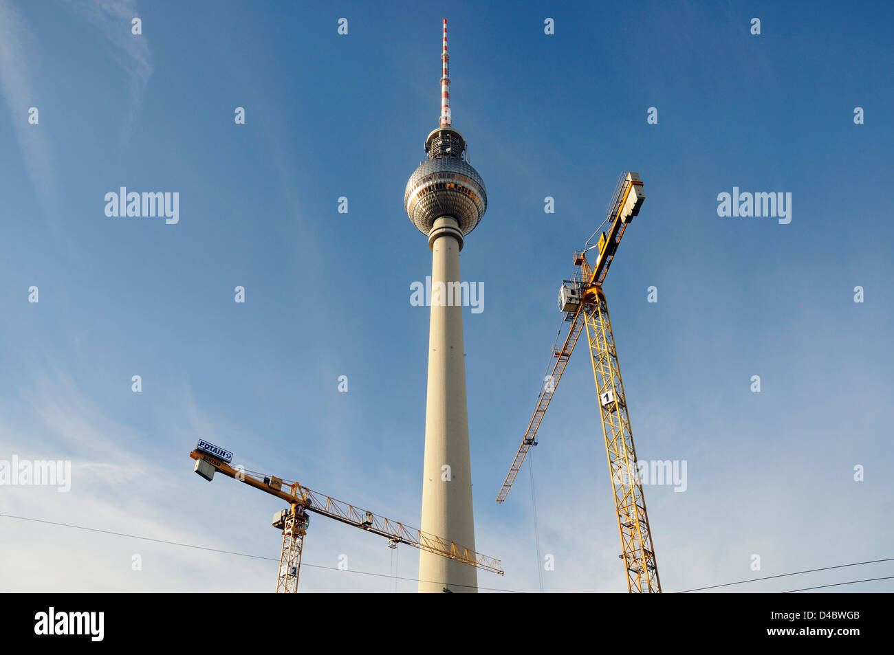 Alexanderplatz fernsehturm -Fotos und -Bildmaterial in hoher Auflösung ...