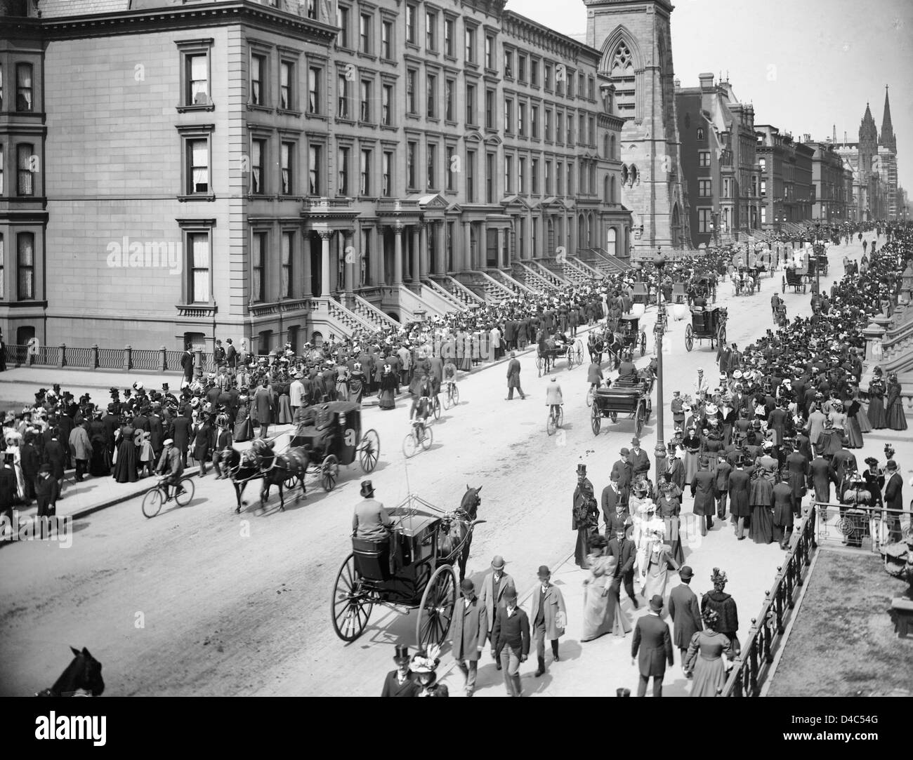 Fifth Avenue am Ostermorgen, New York City, um 1900 Stockfotografie - Alamy