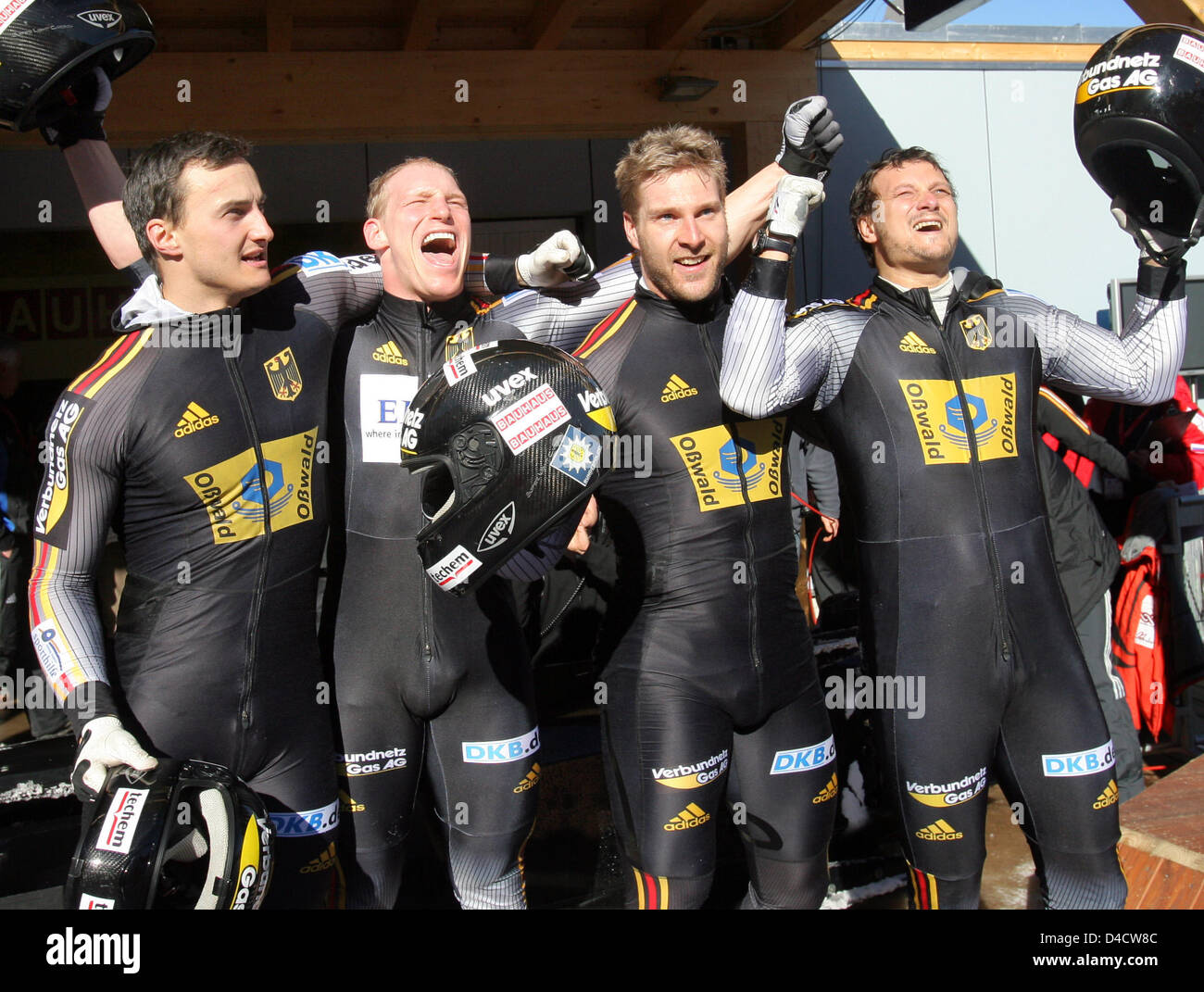 Der deutsche Vierer-Bob team Matthias Hoepfner (R), Ronny Listner (R-L ...