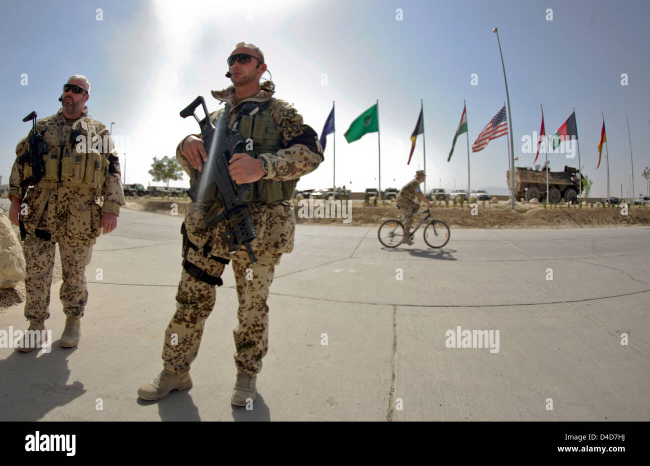 German bundeswehr army military police -Fotos und -Bildmaterial in ...