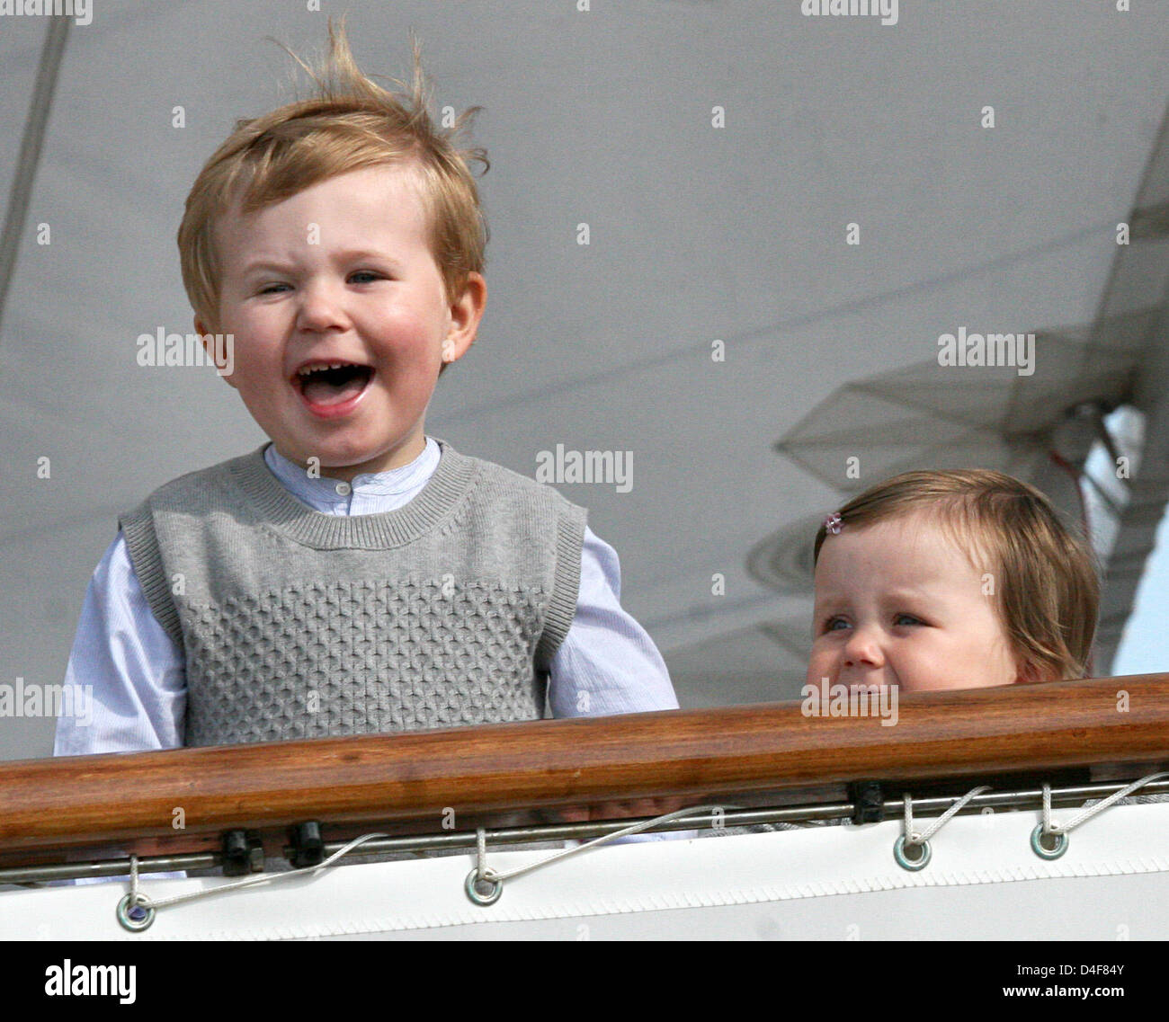 Prinz Christian (L) und Prinzessin Isabella von Dänemark sind auf der ...