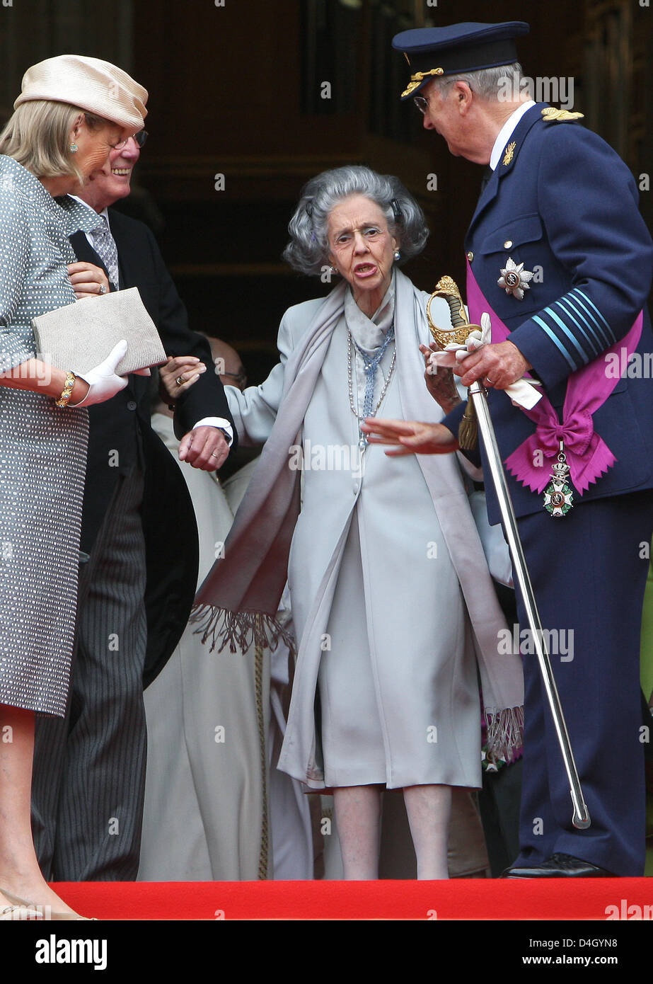 Queen paola queen fabiola belgium -Fotos und -Bildmaterial in hoher Auflösung – Alamy