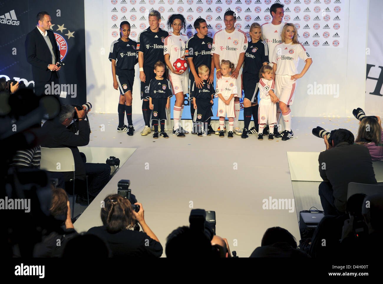 Fc bayern munich kinder -Fotos und -Bildmaterial in hoher Auflösung – Alamy