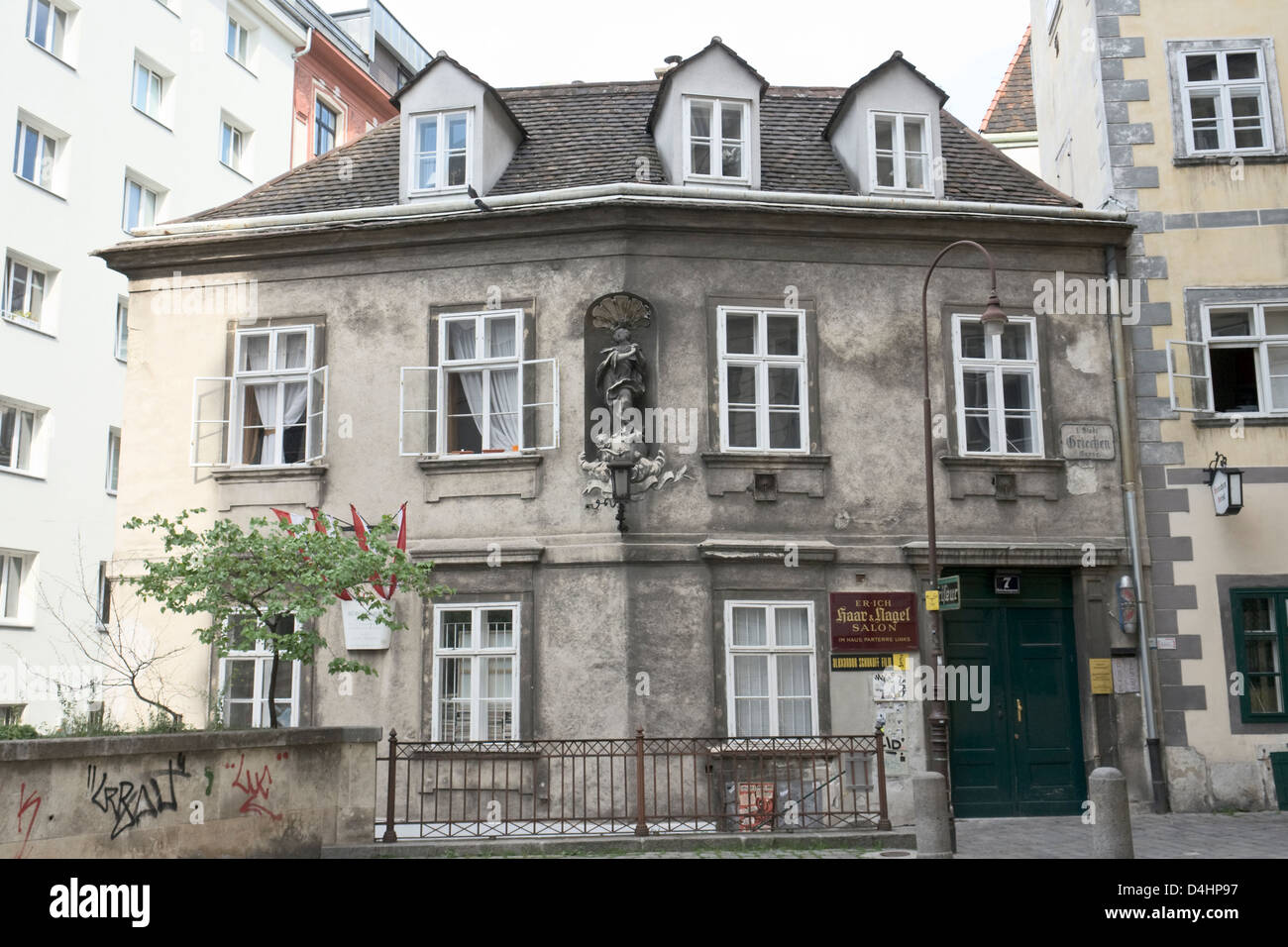 Alte Gebäude in Wien Stockfotografie - Alamy