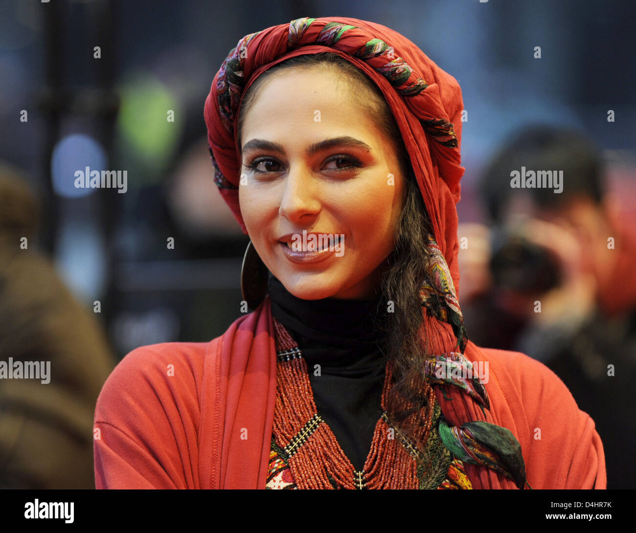 Iranian actress rana azadivar arrives -Fotos und -Bildmaterial in hoher ...