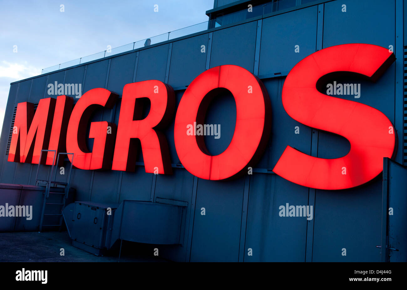 Zürich, Schweiz, ein Migros Supermarkt Stockfotografie - Alamy