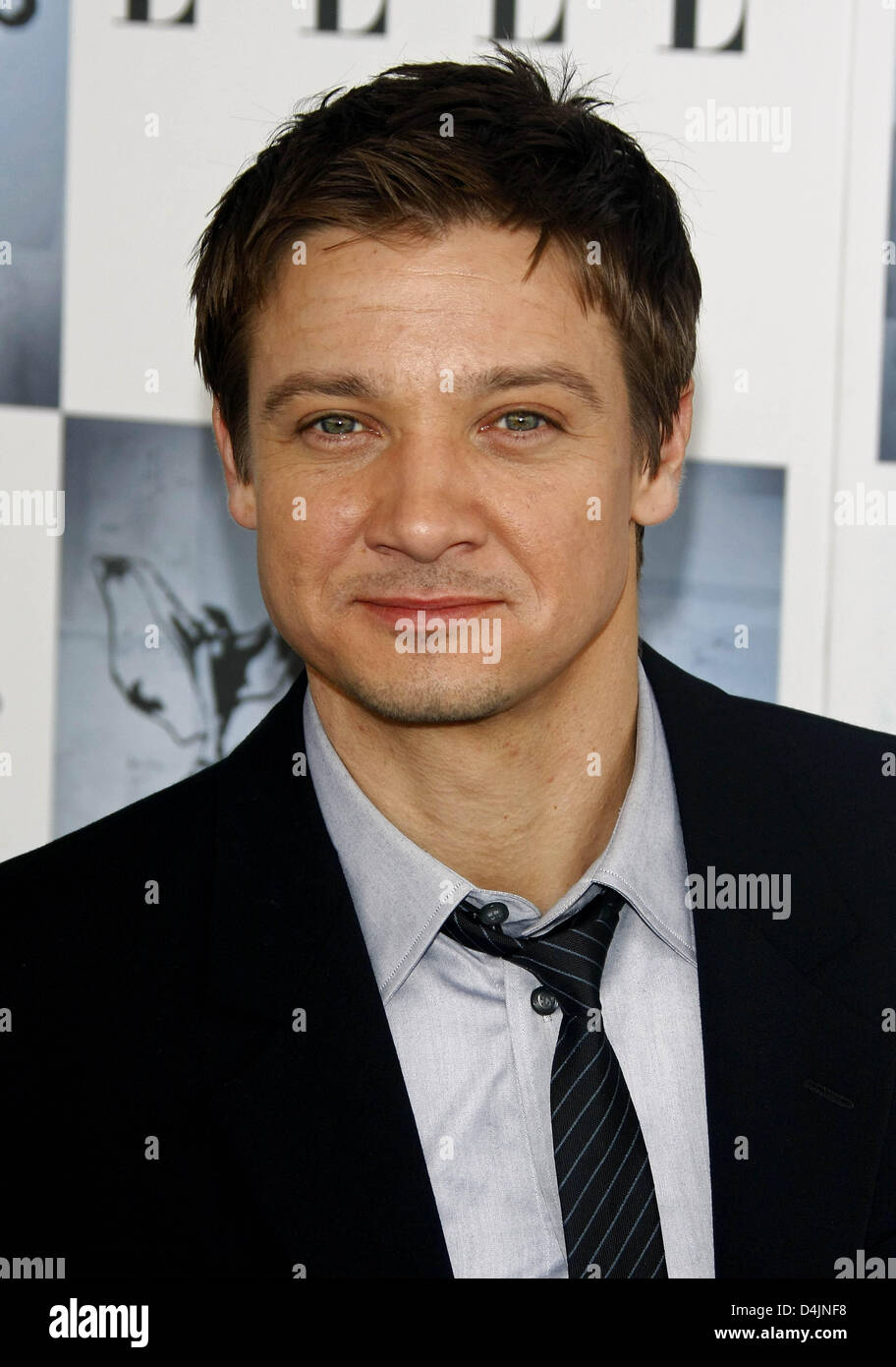 Schauspieler Jeremy Renner kommt bei der 2009 Film Independent Spirit ...