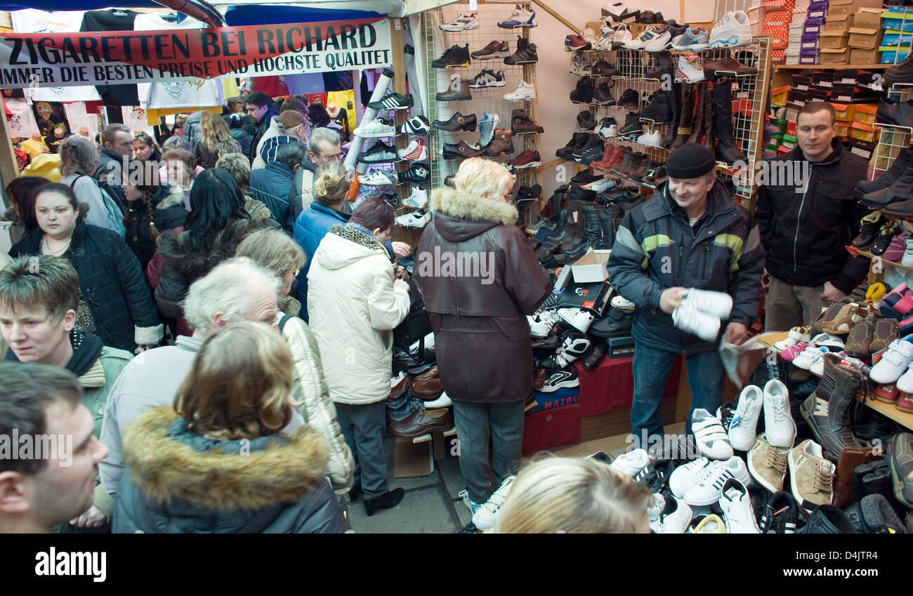 Poland polen slubice polenmarkt -Fotos und -Bildmaterial in hoher ...
