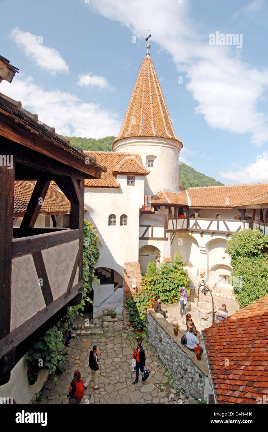 Bran Castle (Castelul Bran) - Graf Dracula Schloss, Kronstadt, Walachei ...