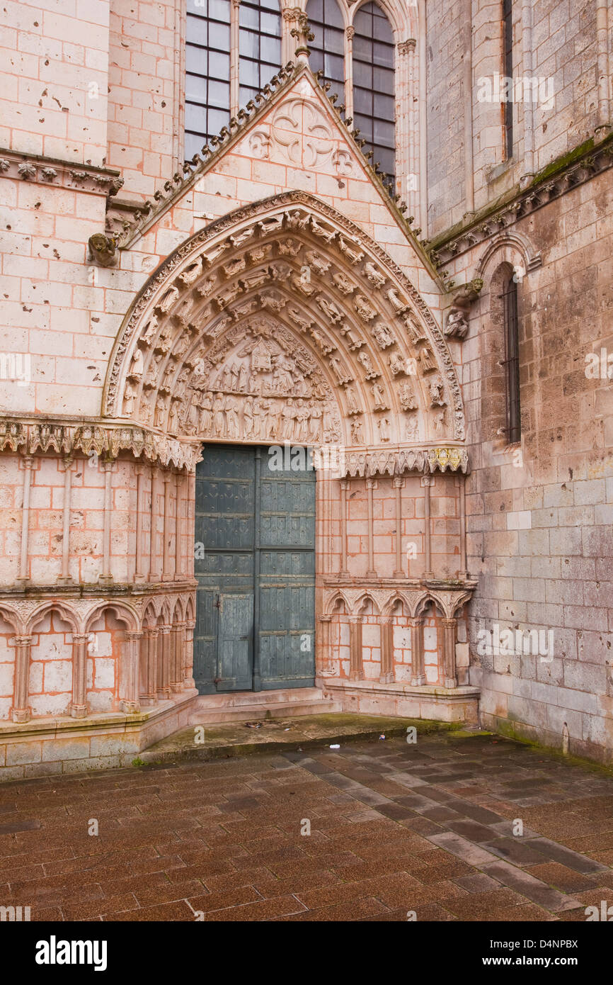 Mittelalterliches tympanon -Fotos und -Bildmaterial in hoher Auflösung ...