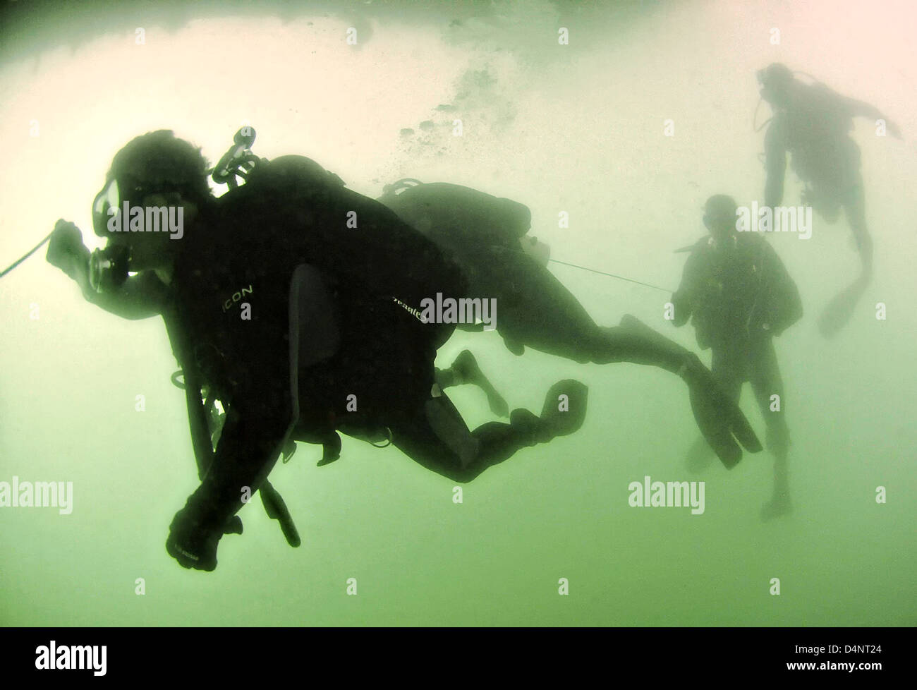 Navy seal seals scuba -Fotos und -Bildmaterial in hoher Auflösung - Seite 2 - Alamy