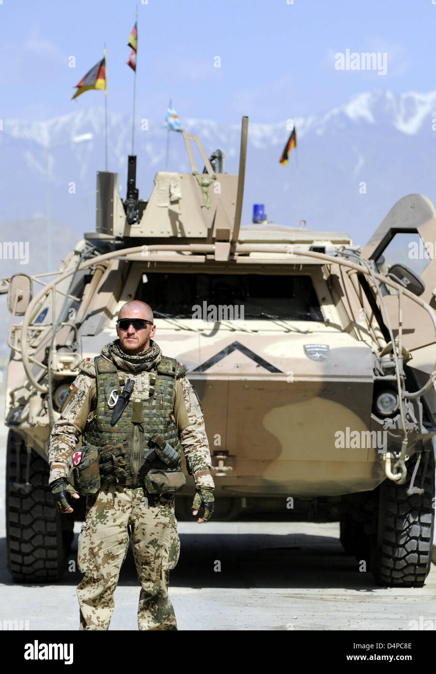 Soldier In Front German Bundeswehr Stockfotos und -bilder Kaufen - Alamy