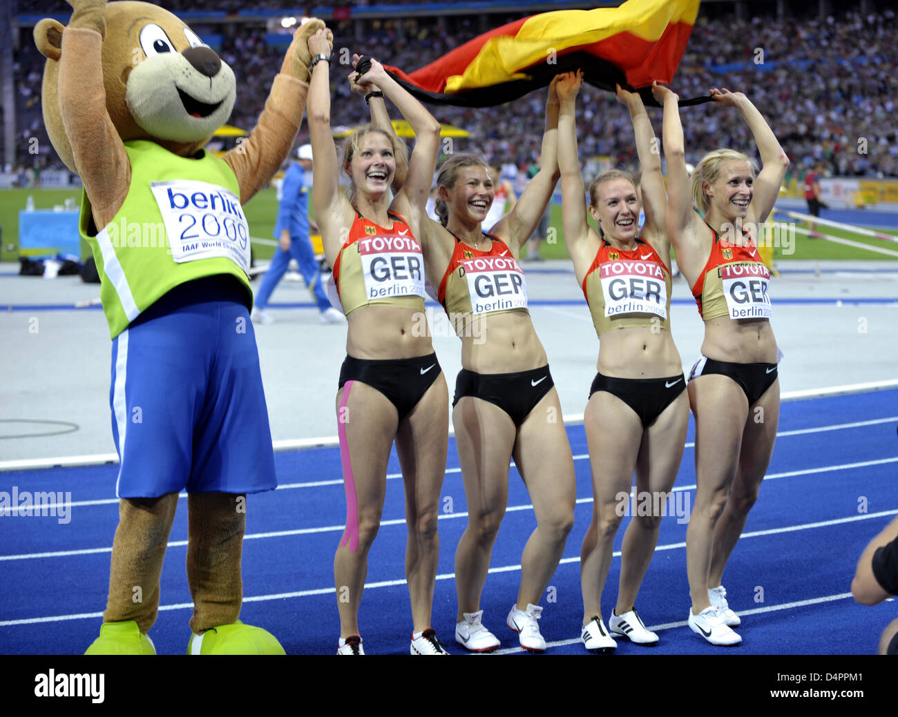 4x100m staffelfinale gewinnen -Fotos und -Bildmaterial in hoher Auflösung – Alamy