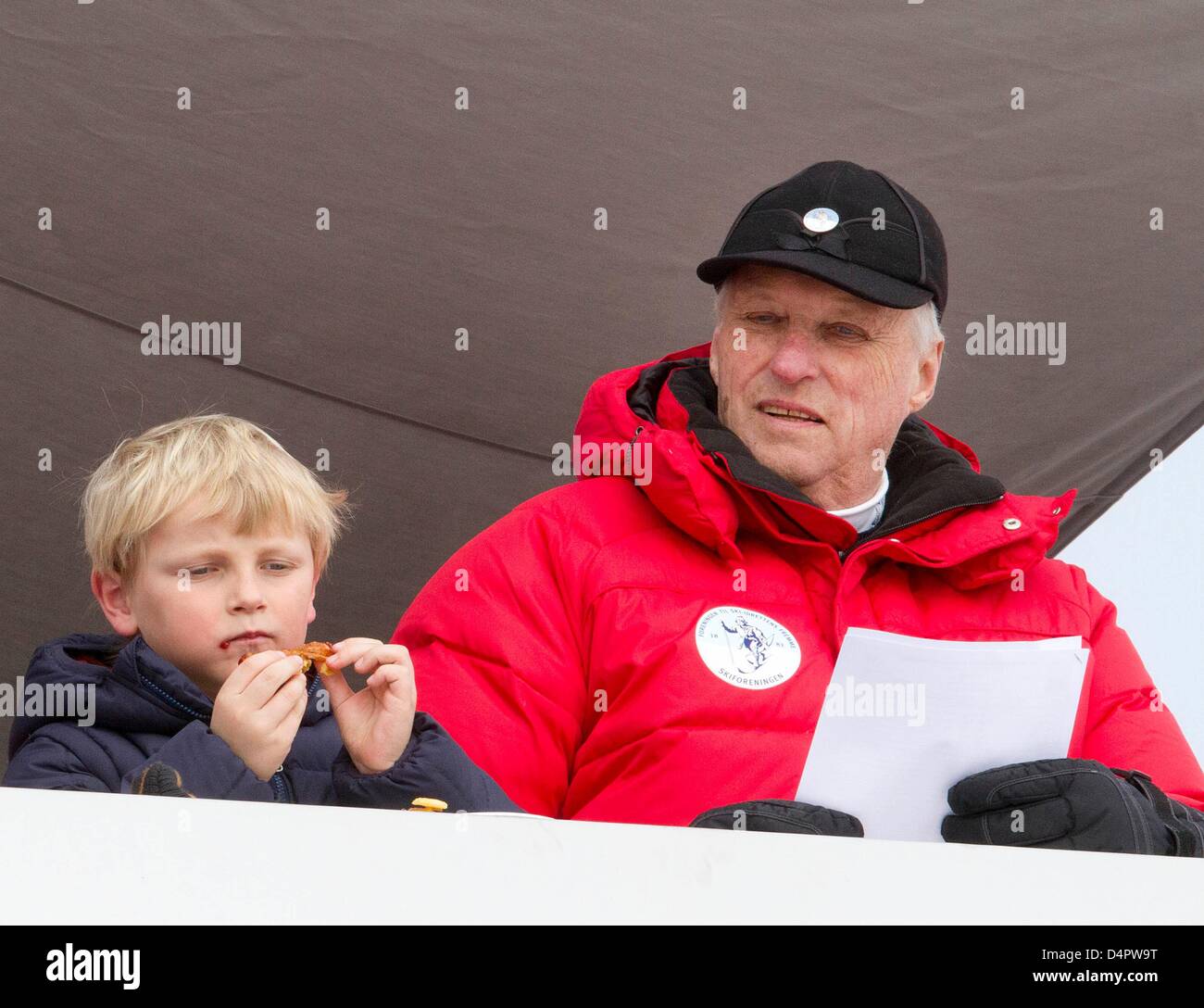 King harald of norway -Fotos und -Bildmaterial in hoher Auflösung – Alamy