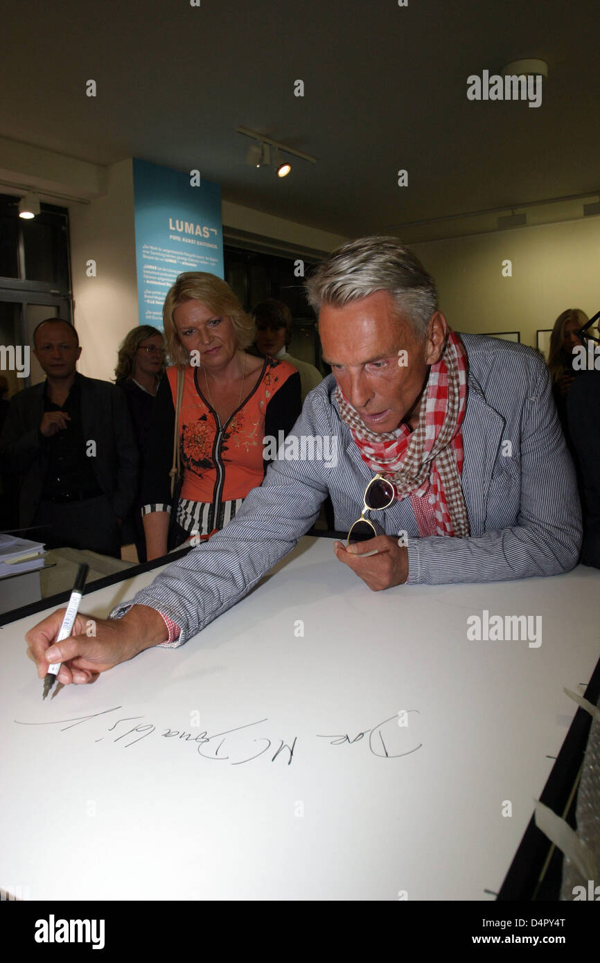 Fashion designer wolfgang joop in -Fotos und -Bildmaterial in hoher ...
