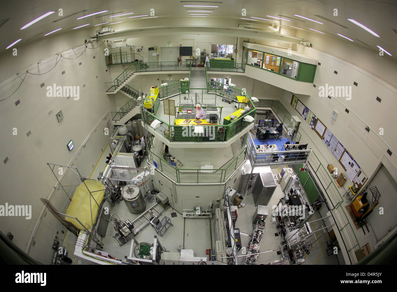 Ein Blick auf den Forschungsreaktor? TRIGA Mark II? am Institut für ...