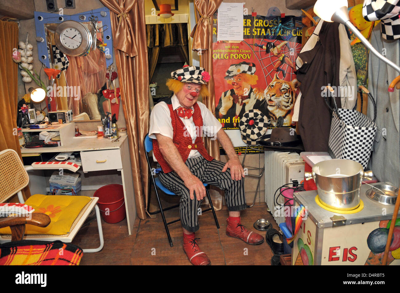 Circus performance clown popov -Fotos und -Bildmaterial in hoher ...