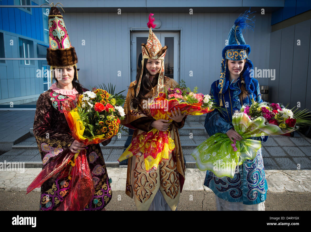 Kasachische frauen -Fotos und -Bildmaterial in hoher Auflösung – Alamy
