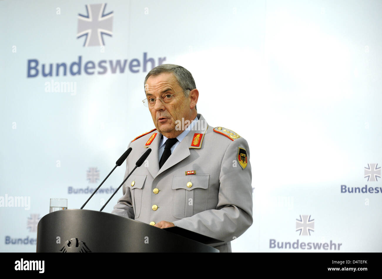 Inspector General Of The Bundeswehr Stockfotos und -bilder Kaufen - Alamy