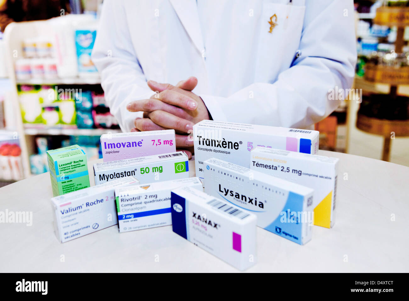 Benzodiazepin medikamente -Fotos und -Bildmaterial in hoher Auflösung ...