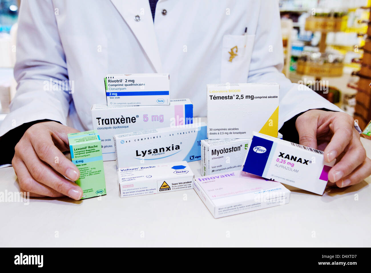 Benzodiazepin medikamente -Fotos und -Bildmaterial in hoher Auflösung ...