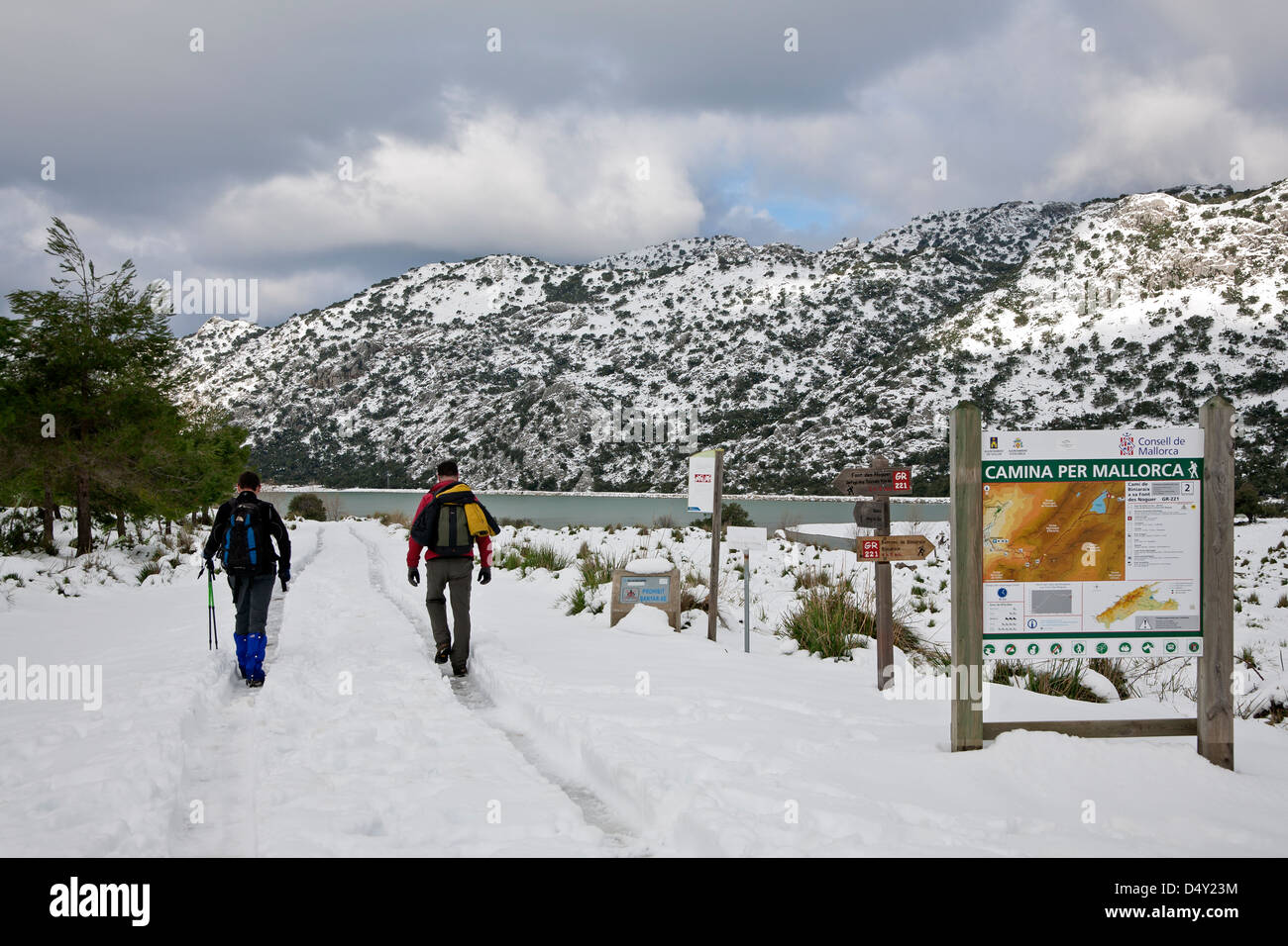 Winter auf mallorca -Fotos und -Bildmaterial in hoher Auflösung – Alamy