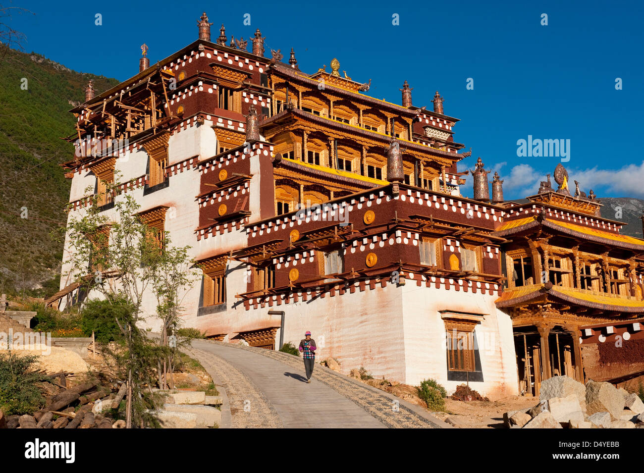 Monastery china sichuan province -Fotos und -Bildmaterial in hoher ...