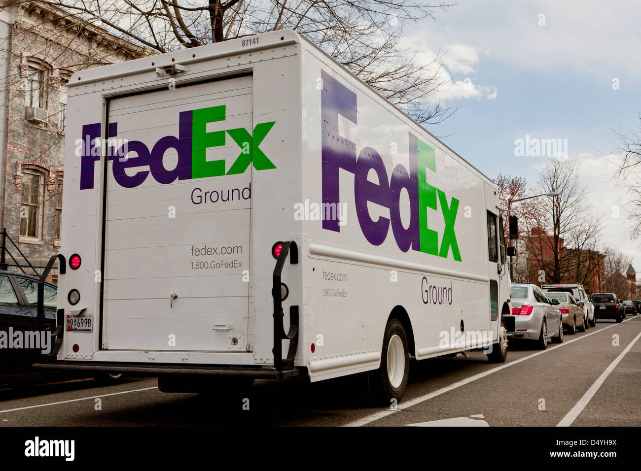 Fedex boden lkw -Fotos und -Bildmaterial in hoher Auflösung – Alamy